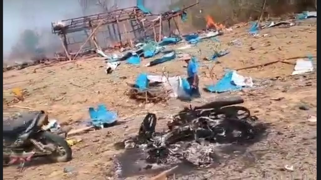 ကန့်ဘလူ၊ ပဇီကြီးရွာက အခမ်းအနားတခုမှာ လေကြောင်း ဗုံးကြဲခံရလို့ ကလေးငယ်မ