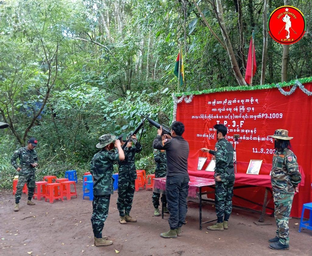 အင်းလေး Pdfကို အင်အား ၄၅၀ နဲ့ ဖွဲ့စည်းထားပေမယ့် လက်နက်ခဲယမ်း မပြည့်စုံမ